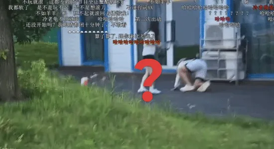 前LOL选手icon户外直播惹争议：假摔引发众怒，发声明维权！